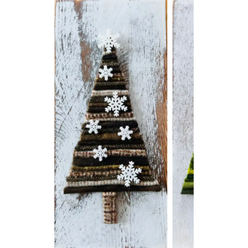Brown Wool Tree on Wooden Plank – Midway Wool